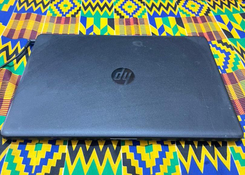 HP AMD E2-9000e RADEON R2 7th generation